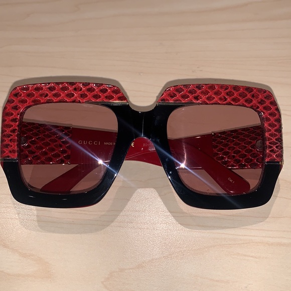 Gucci | Accessories | Gucci Authentic Squared Red And Black Python ...